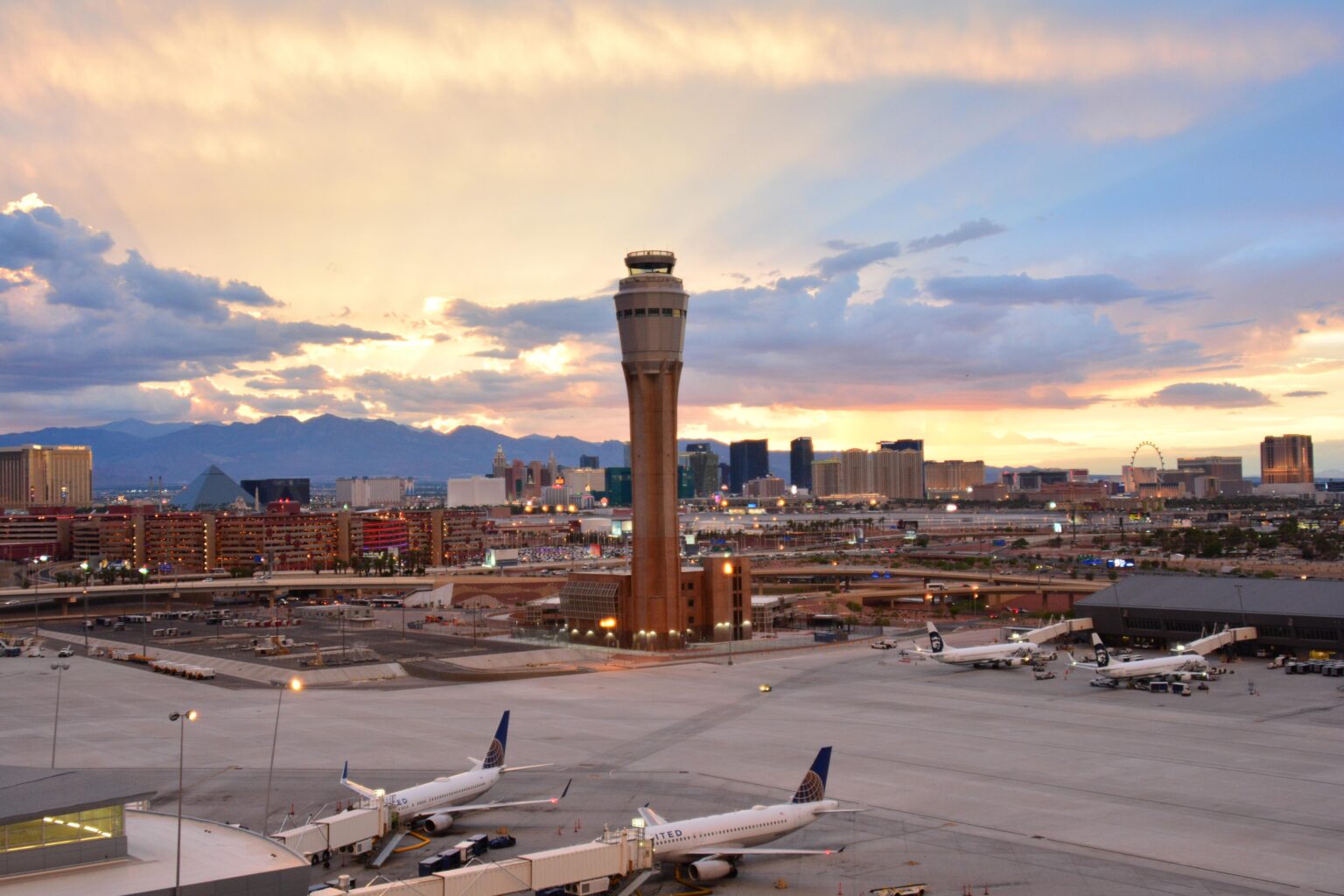 Flights grounded at Reid Airport as storm sweeps into southwest Las ...