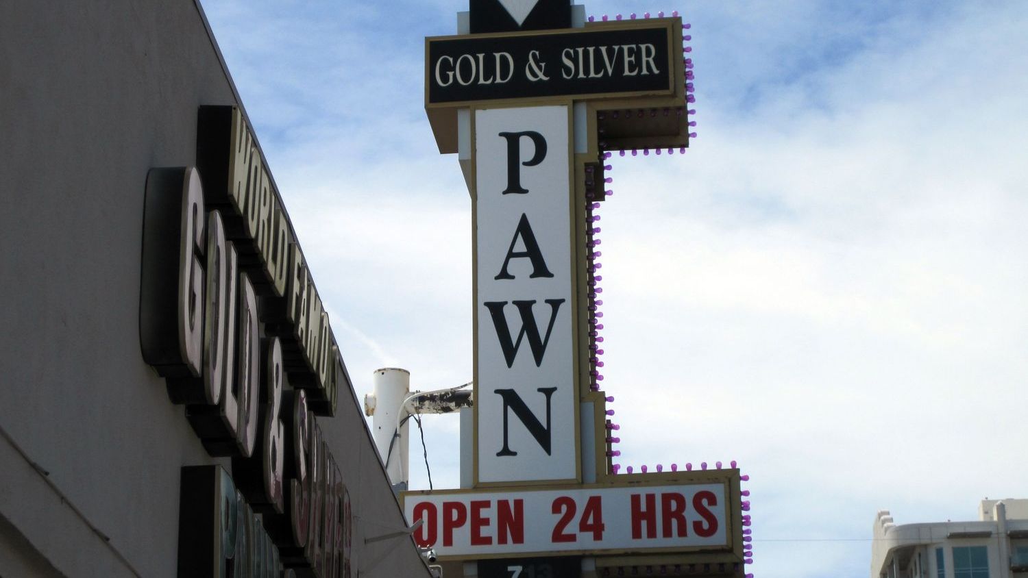 The 'Secret' Set: Why Fans Still Flock to the Gold & Silver Pawn Shop ...